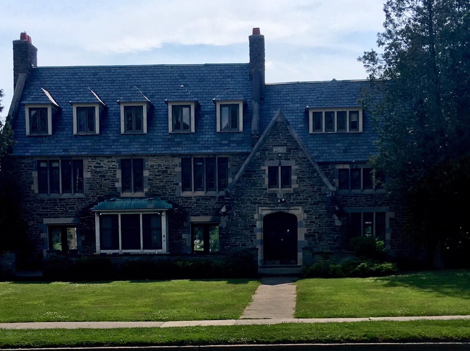 Colgate University Sororities